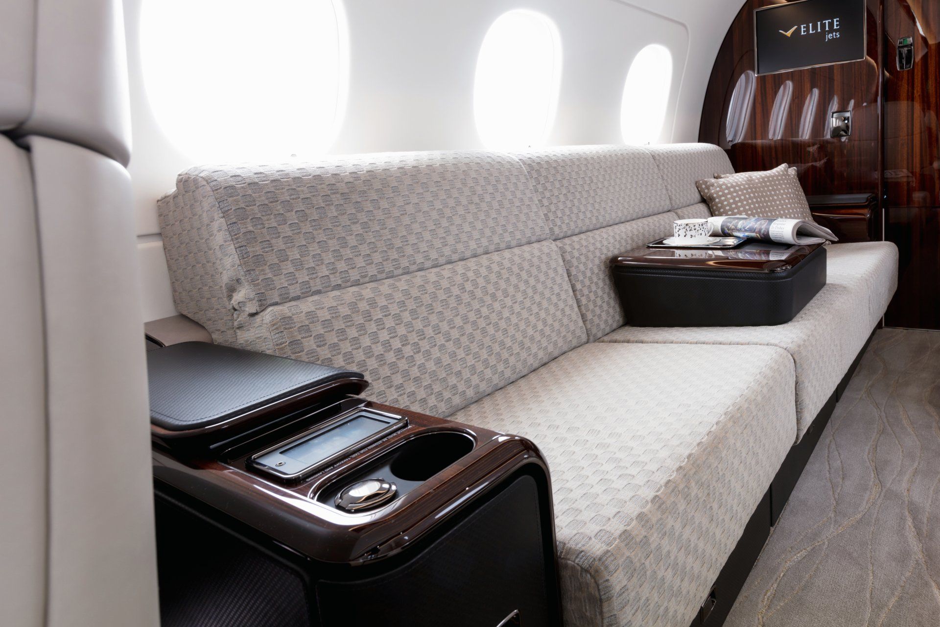 Embraer Legacy 500 Aircraft | Private Jet Charter | Empty Leg Flights ...